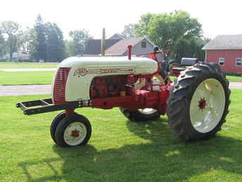 Used Farm Tractors for Sale: Cockshutt 40 Puller (2010-07-13 ...