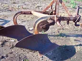 Used Farm Tractors for Sale: 2 Bottom Ferguson Plow (2010-07-17 ...