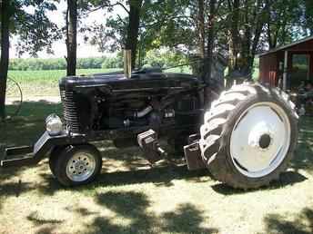 Used Farm Tractors for Sale: 1946 Farmall M Pulling Tractor (2010-07-17 ...
