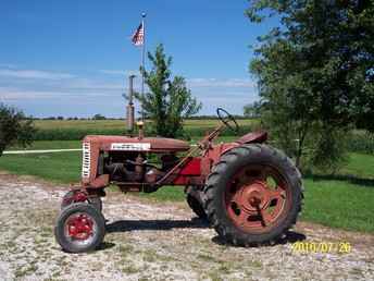 Used Farm Tractors for Sale: 1957 Ih 230 (2010-08-12) - Yesterday's ...