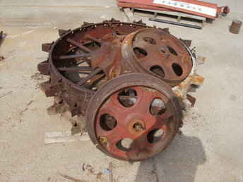 Used Farm Tractors for Sale: Steel Wheels For Farmall H (2010-08-13 ...