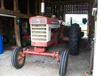 Used Farm Tractors for Sale: Farmall 560 Gas (2010-08-13) - Yesterday's ...