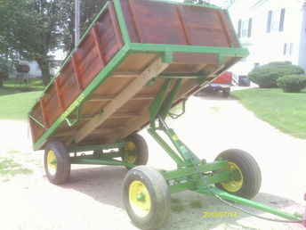 Used Farm Tractors for Sale: John Deere Barge Box W/JD #150 Hoist (2010 ...