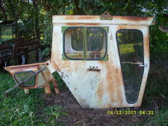 Used Farm Tractors for Sale: Cozy Cab (2010-09-07) - Yesterday's Tractors