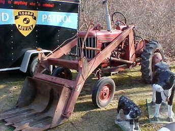 Used Farm Tractors for Sale: Farmall Cub With Loader (2010-09-26 ...