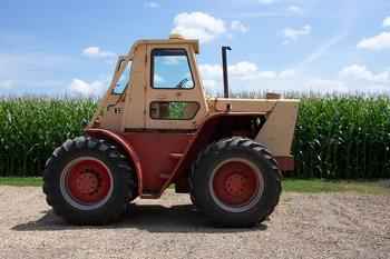 Used Farm Tractors for Sale: 1200 Case (2003-07-29) - Yesterday's Tractors