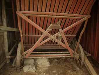 Used Farm Tractors for Sale: Old Hay Loader Dain? (2003-08-11 ...