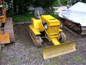 Used Farm Tractors for Sale: Mini Magnatrac Crawler Dozer (2011-11-20 ...