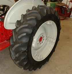 Used Farm Tractors for Sale: Ford Power Adjust Rims W/Tires (2003-09-07 ...