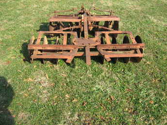 Used Farm Tractors for Sale: 23 A Farmall Cub Disk Harrow (2011-12-10 ...