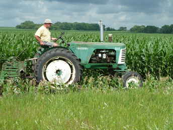 Used Farm Tractors for Sale: Oliver 660 Diesel For Sale (2011-12-15 ...