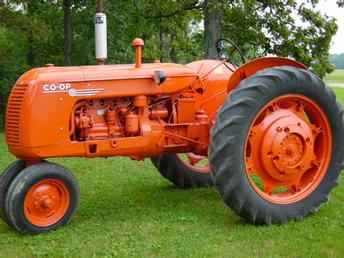 Used Farm Tractors for Sale: Co-Op E3 (2003-09-14) - Yesterday's Tractors
