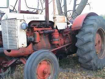 Used Farm Tractors for Sale: Case 600 (2003-10-09) - Yesterday's Tractors