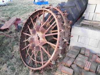 Used Farm Tractors for Sale: Farmall F12 F14 Steel Wheels (2012-08-02 ...