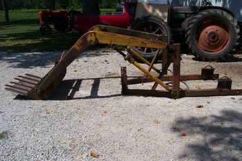 Used Farm Tractors for Sale: Freeman Loader (2012-08-24) - Yesterday's ...