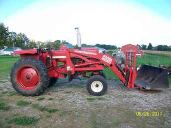 Used Farm Tractors for Sale: International 656 W/Loader (2012-08-26 ...