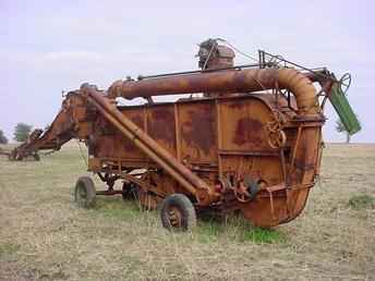 Used Farm Tractors for Sale: Early Case Threshing Machine (2003-10-19 ...