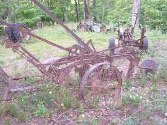 Used Farm Tractors for Sale: Steel Wheel Ih Plow (2012-09-02 ...