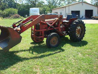 Used Farm Tractors for Sale: International Loader 444 (2012-09-06 ...