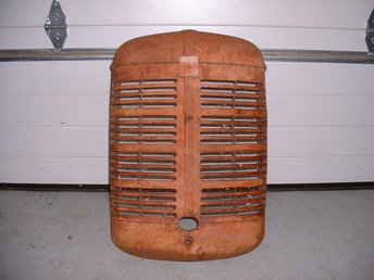 Used Farm Tractors for Sale: Very Nice Farmall C Grill (2012-11-25 ...