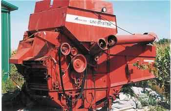 Used Farm Tractors for Sale: Uni Harvestor/ Combine Unit (2003-11-01 ...