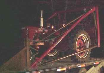 Used Farm Tractors for Sale: Farmall H With Loader (2003-11-21 ...