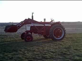 Used Farm Tractors for Sale: Ih 560 With Loader (2003-11-25 ...