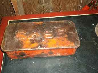 Used Farm Tractors for Sale: Case Tool Box (2003-12-05) - Yesterday's ...