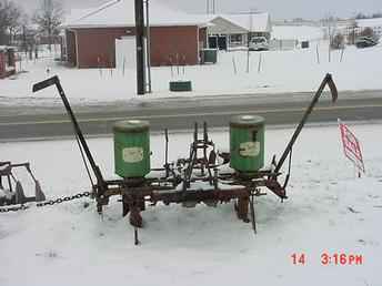 Used Farm Tractors for Sale: John Deere Two Row Planter (2003-12-20 ...