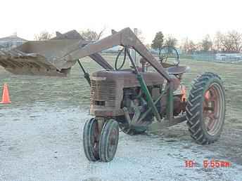 Used Farm Tractors for Sale: Farmall H W/Loader (2004-01-10 ...