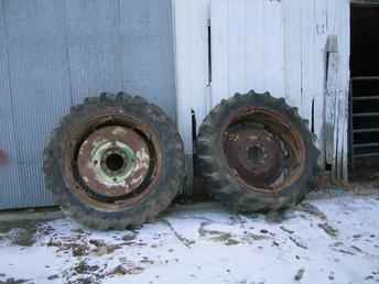 Used Farm Tractors for Sale: Oliver Power Adjust Wheels (2004-01-11 ...