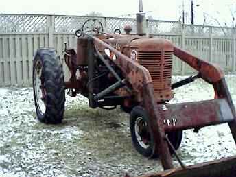 Used Farm Tractors for Sale: Farmall M Loader Tractor (2004-01-19 ...