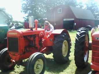 Used Farm Tractors for Sale: Cockshutt/Oliver 80 (2004-01-20 ...