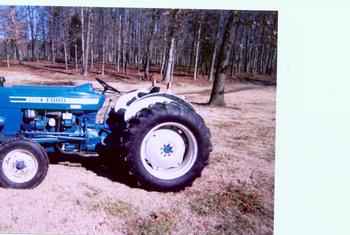 Used Farm Tractors for Sale: Ford 2600 (2004-02-10) - Yesterday's Tractors