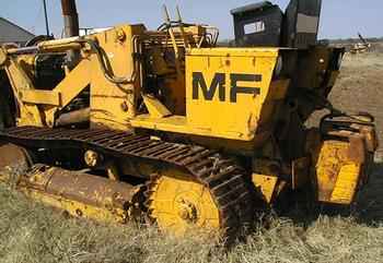 Used Farm Tractors for Sale: Massey Ferguson MF 200 Crawler (2004-02-12 ...