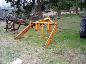 Used Farm Tractors for Sale: Hay Van Round Bale Squeeze (2004-03-03 ...