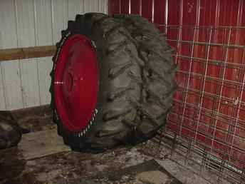 Used Farm Tractors for Sale: Pulling Tires (2004-03-27) - Yesterday's ...
