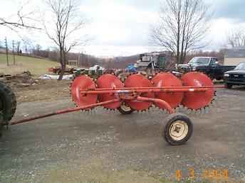 Used Farm Tractors for Sale: New Idea Wheel Hay Rake (2004-04-06 ...
