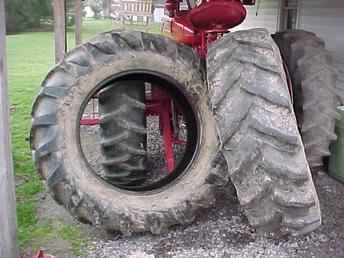 Used Farm Tractors for Sale: Tires (2004-04-18) - Yesterday's Tractors