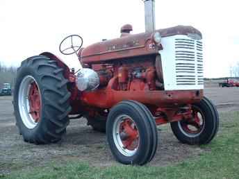 Used Farm Tractors for Sale: 1950 International Farmall W6 (2004-04-19 ...