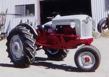 Used Farm Tractors for Sale: 1955 Ford 900 (2004-04-20) - Yesterday's ...