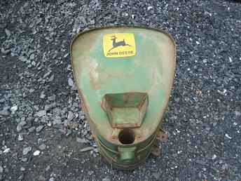 Used Farm Tractors for Sale: John Deere Fertilizer Box (2004-04-27 ...