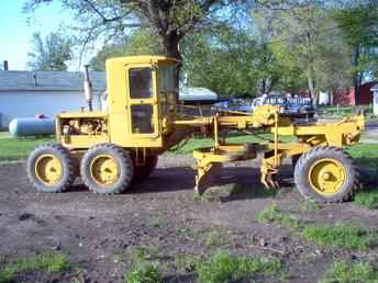 Used Farm Tractors for Sale: Caterpiller 212 Road Grader (2004-05-01 ...