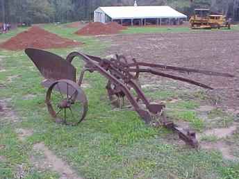 Used Farm Tractors for Sale: John Deere Single Bottom Plow (2004-05-14 ...