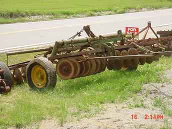 Used Farm Tractors for Sale: John Deere Disk (2004-05-16) - Yesterday's ...