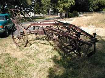 Used Farm Tractors for Sale: John Deere Hay Rake (2004-05-17 ...