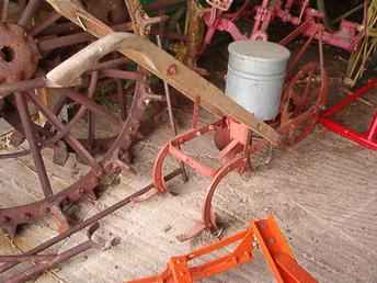 Used Farm Tractors for Sale: 1 Row Planter (2004-05-23) - Yesterday's ...
