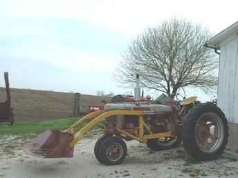 Used Farm Tractors for Sale: Farmall H Or M Loader (2004-06-06 ...