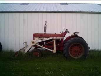 Used Farm Tractors for Sale: Farmall 706 W/Ih 1701 Loader (2004-06-09 ...