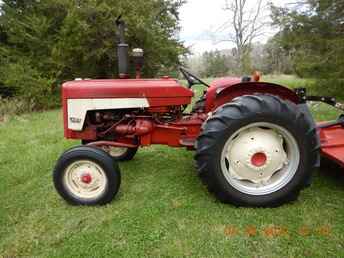 Used Farm Tractors for Sale: International Harvestor 424 (2022-04-18 ...